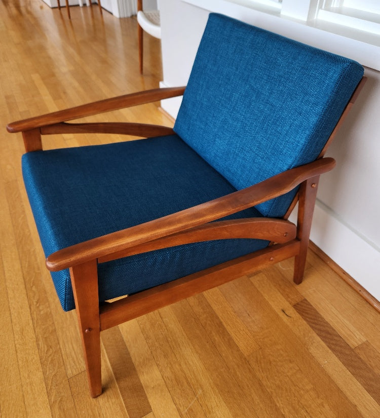 MCM Lounge Chair – Cook Street Vintage