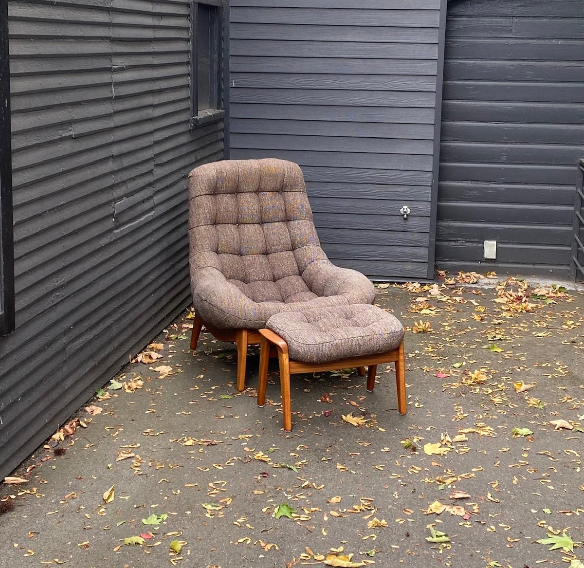 R Huber Chair and Ottoman – Cook Street Vintage