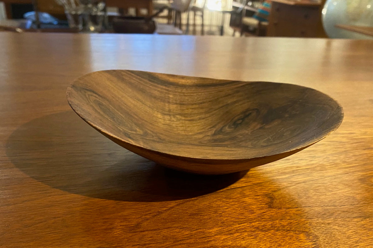 Shallow Hand Turned Walnut Dish – Cook Street Vintage