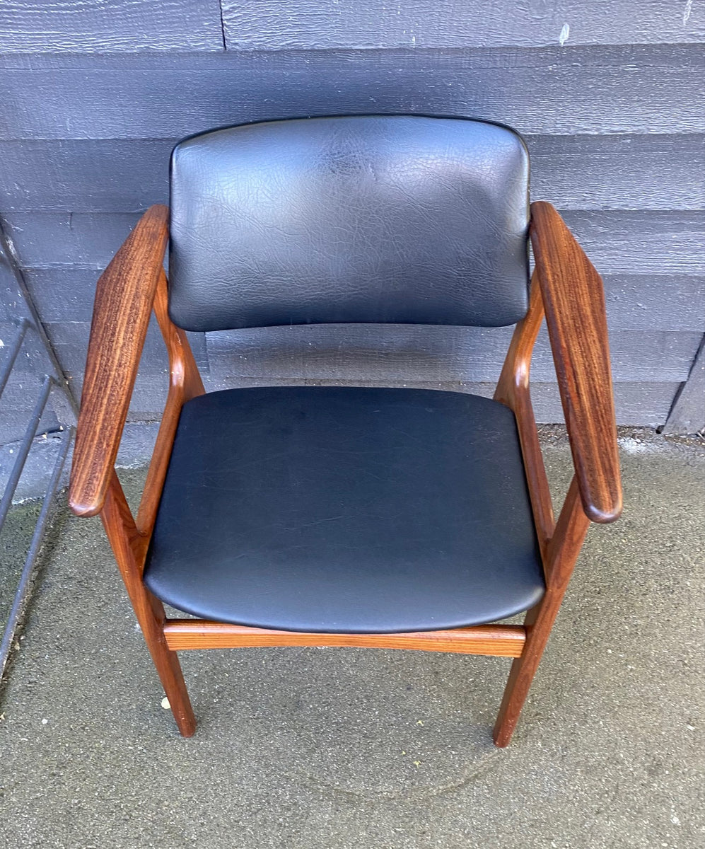 1960s Teak Arm Chair with Black Vinyl – Cook Street Vintage