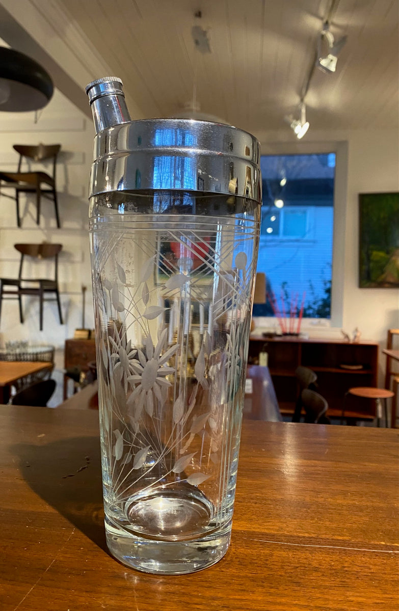Derby Shelton Silver Co Etched Glass Cocktail Shaker – Cook Street Vintage