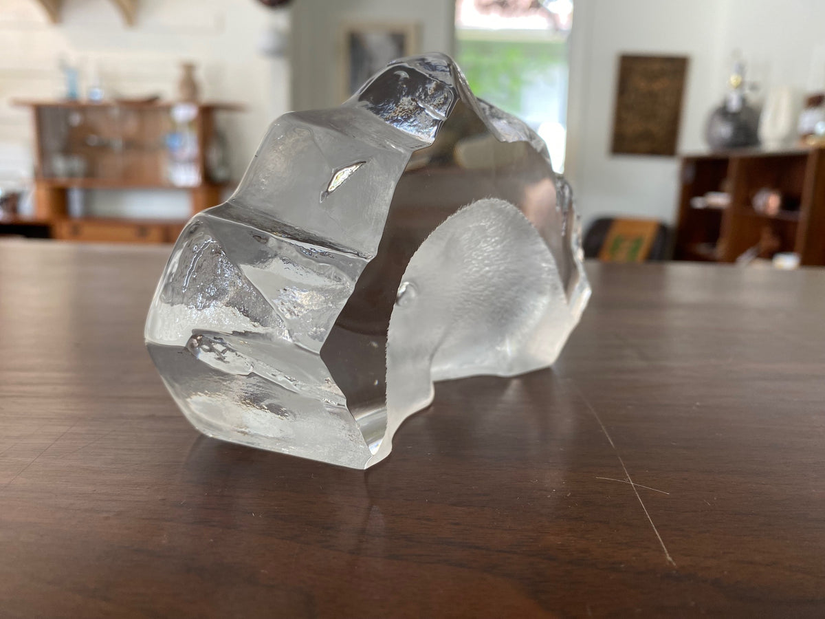 Signed Mat Jonasson Glass Seal – Cook Street Vintage