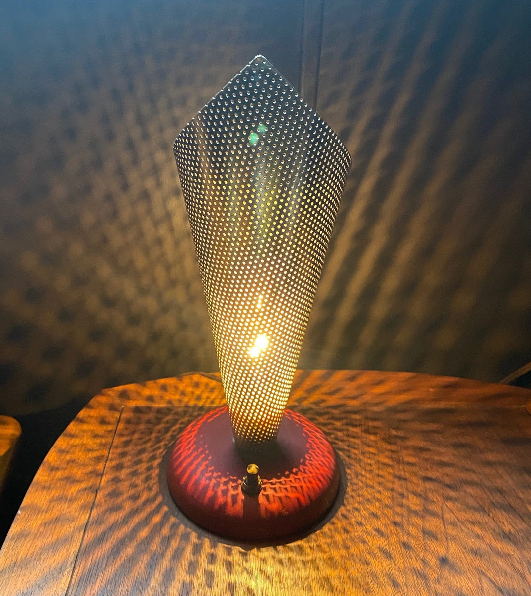 Wonderful Brass Wire Mesh Table Lamp – Cook Street Vintage